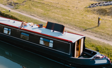 Complete Guide for Living on a Narrowboat - Jackery UK – Jackery United ...